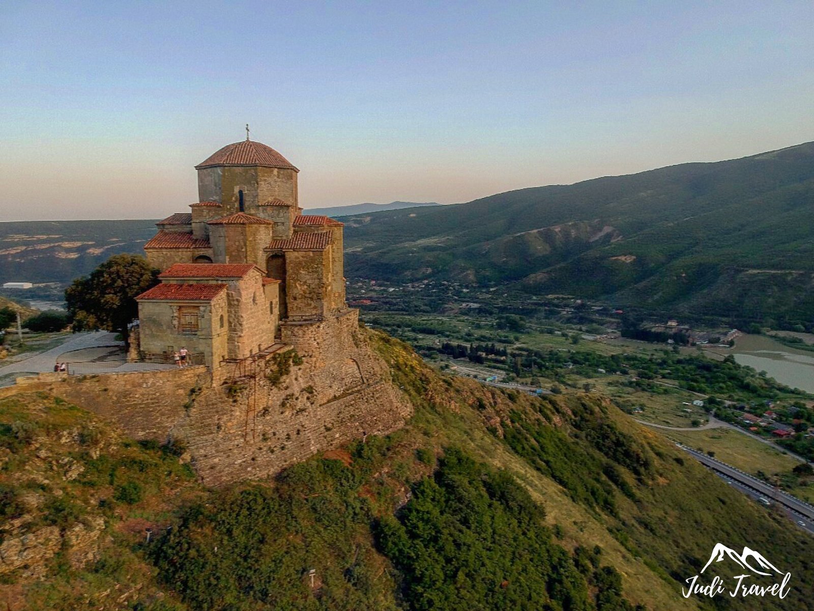 Mtskheta And Uplistsikhe Private Full Day Tour - Mavericks Travel